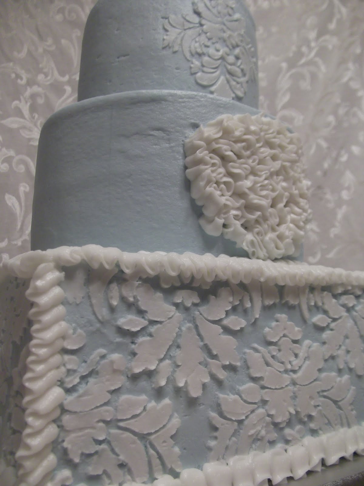 Let Them Eat Cake!: Damask Stenciling with Buttercream
