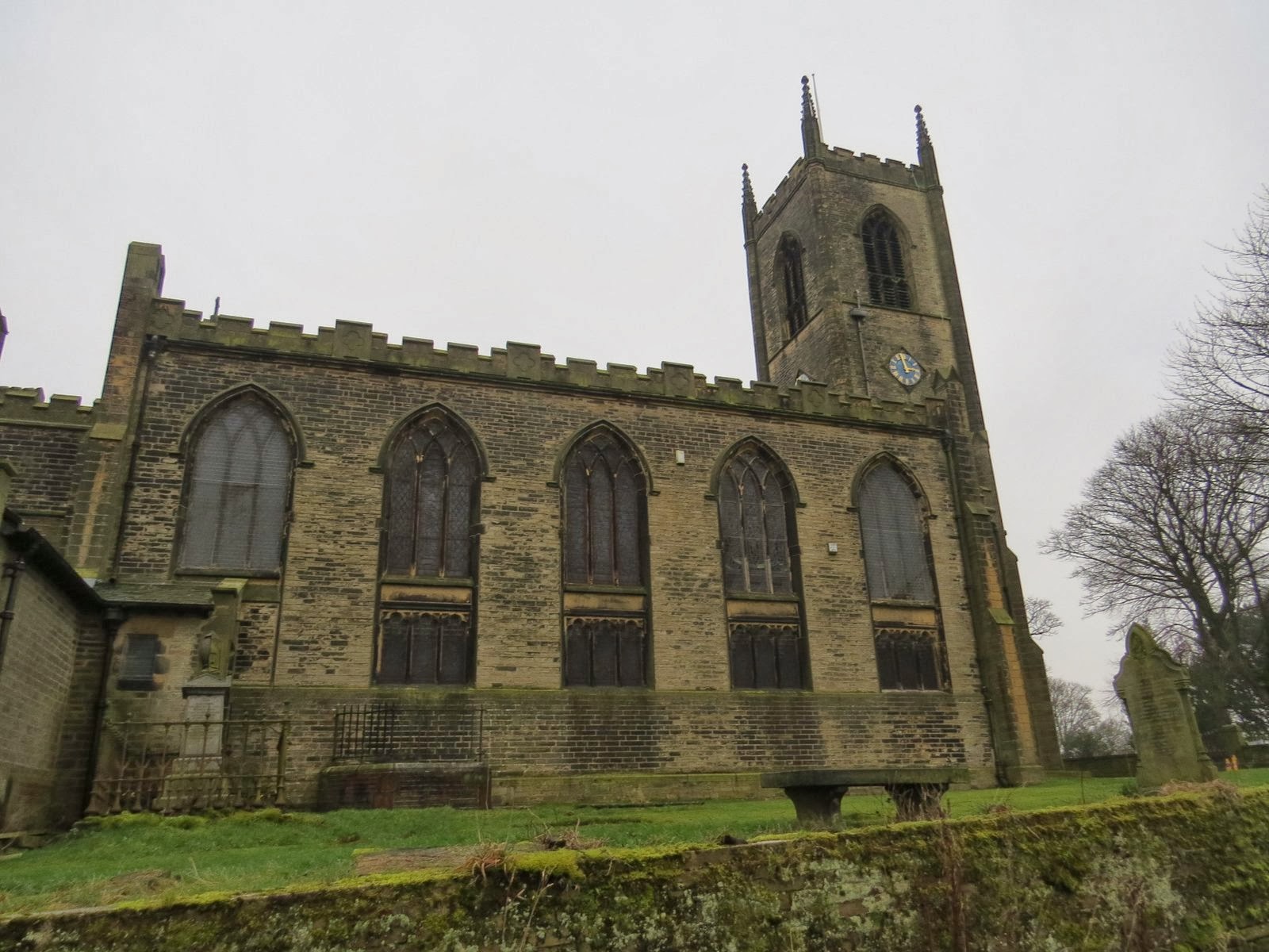 WEST YORKSHIRE BIRDING: Queensbury Pinkies and Coley Church