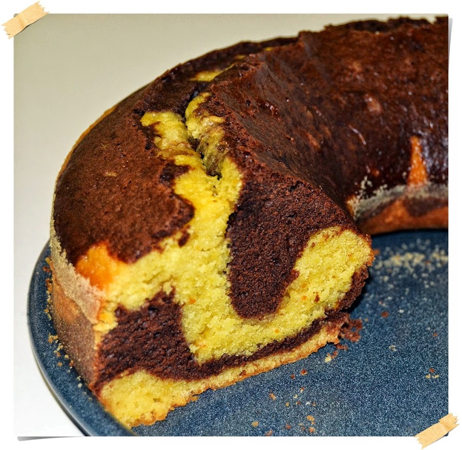Bizcocho marmolado de chocolate y naranja | Cocina