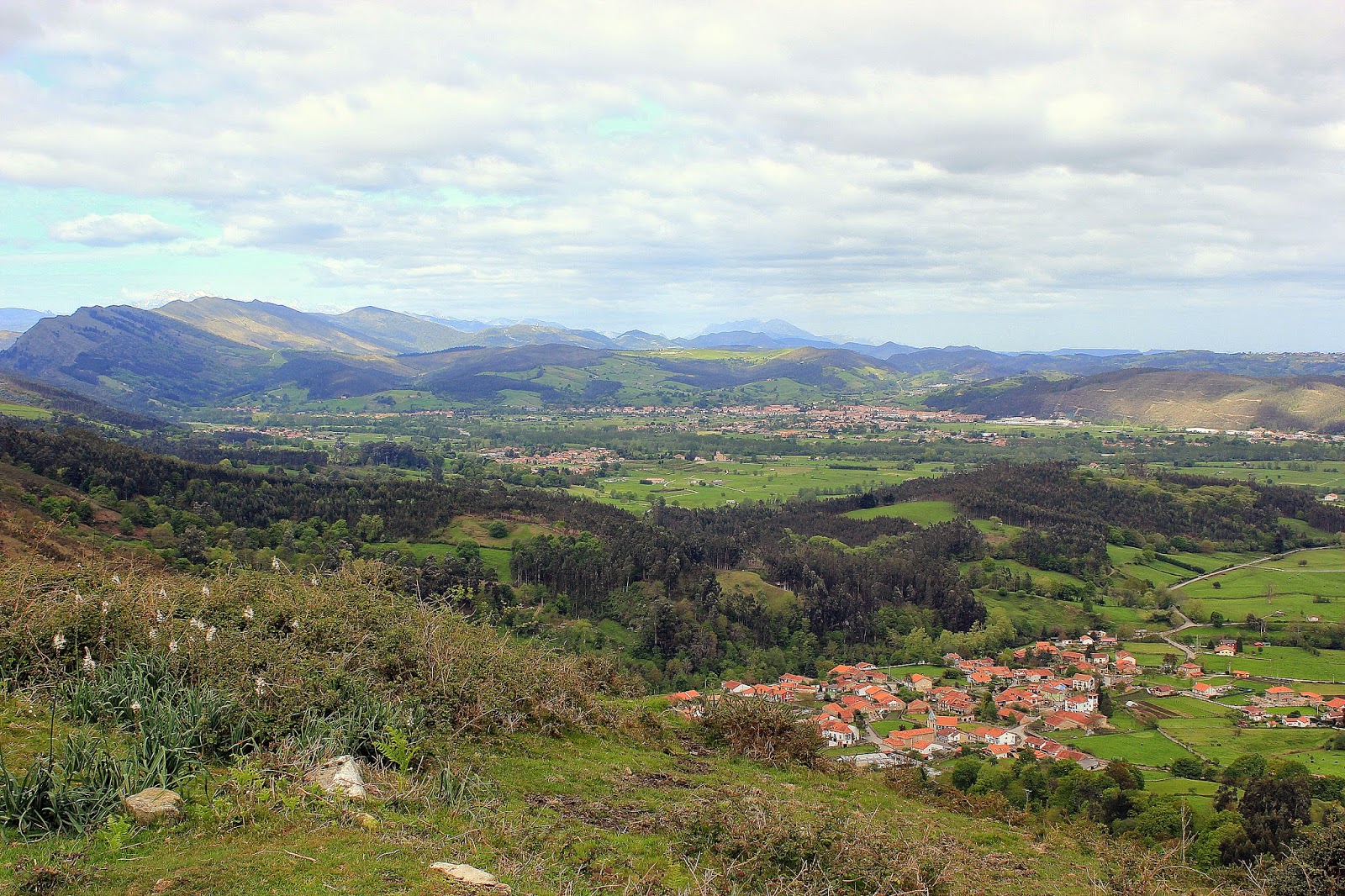 Senderos, montañas y otros entornos: Monte Ibio desde Herrera de Ibio
