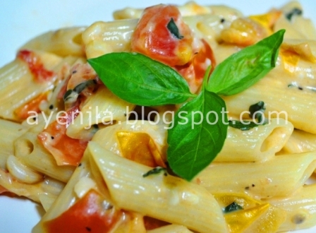 tumbling thoughts: Recipe: tomato basil pasta