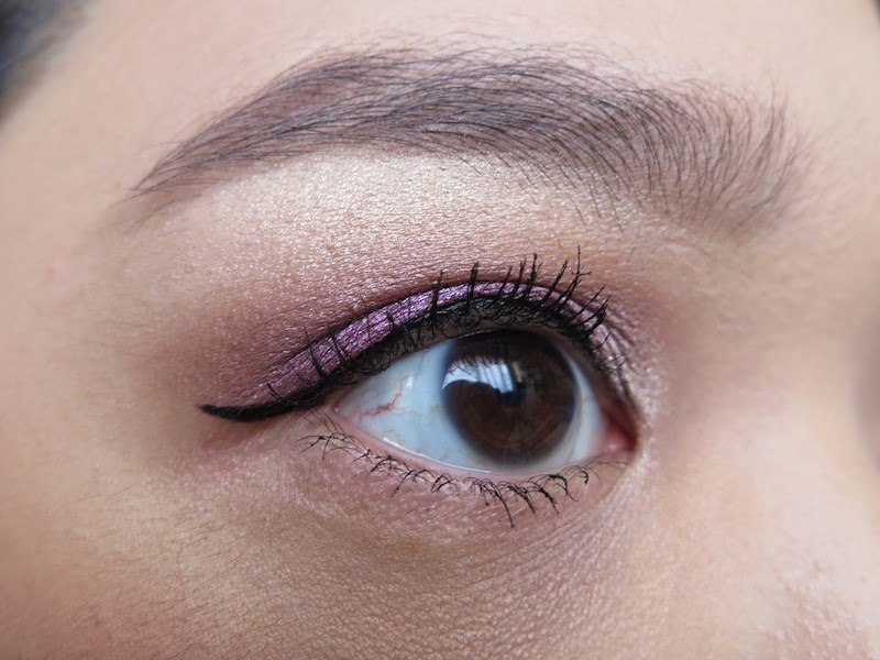 The Blackmentos Beauty Box: Simple shimmery purple look with a plum cheek!