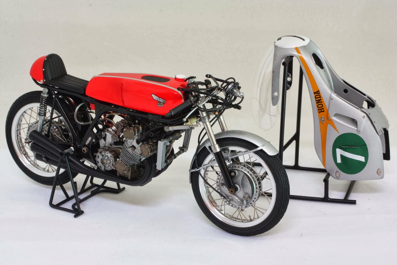 Racing Cafè: Honda RC166 M.Hailwood 1966 by Gennaro Zappa