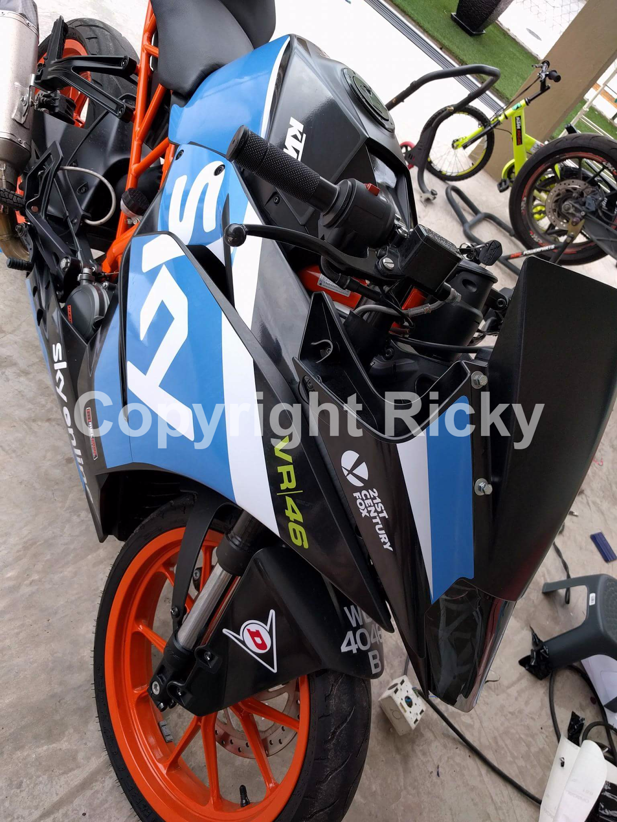 KTM Duke Custom Decals Graphics: New Custom Design Graphics KTM RC 200/ ...