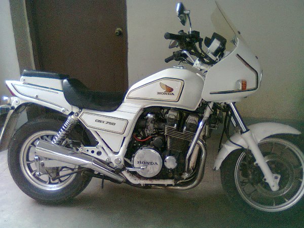 TRANFORMASI HONDA CBX 750P : Ubahsuai Honda CBX 750p kepada Naked ...