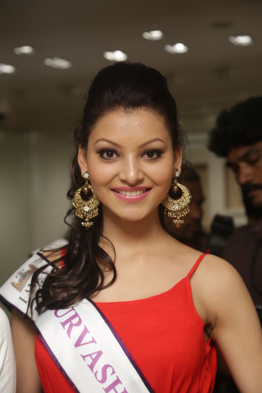 Miss Universe India 2012 (I Am She), Urvashi Rautela | Celebrity Hot ...