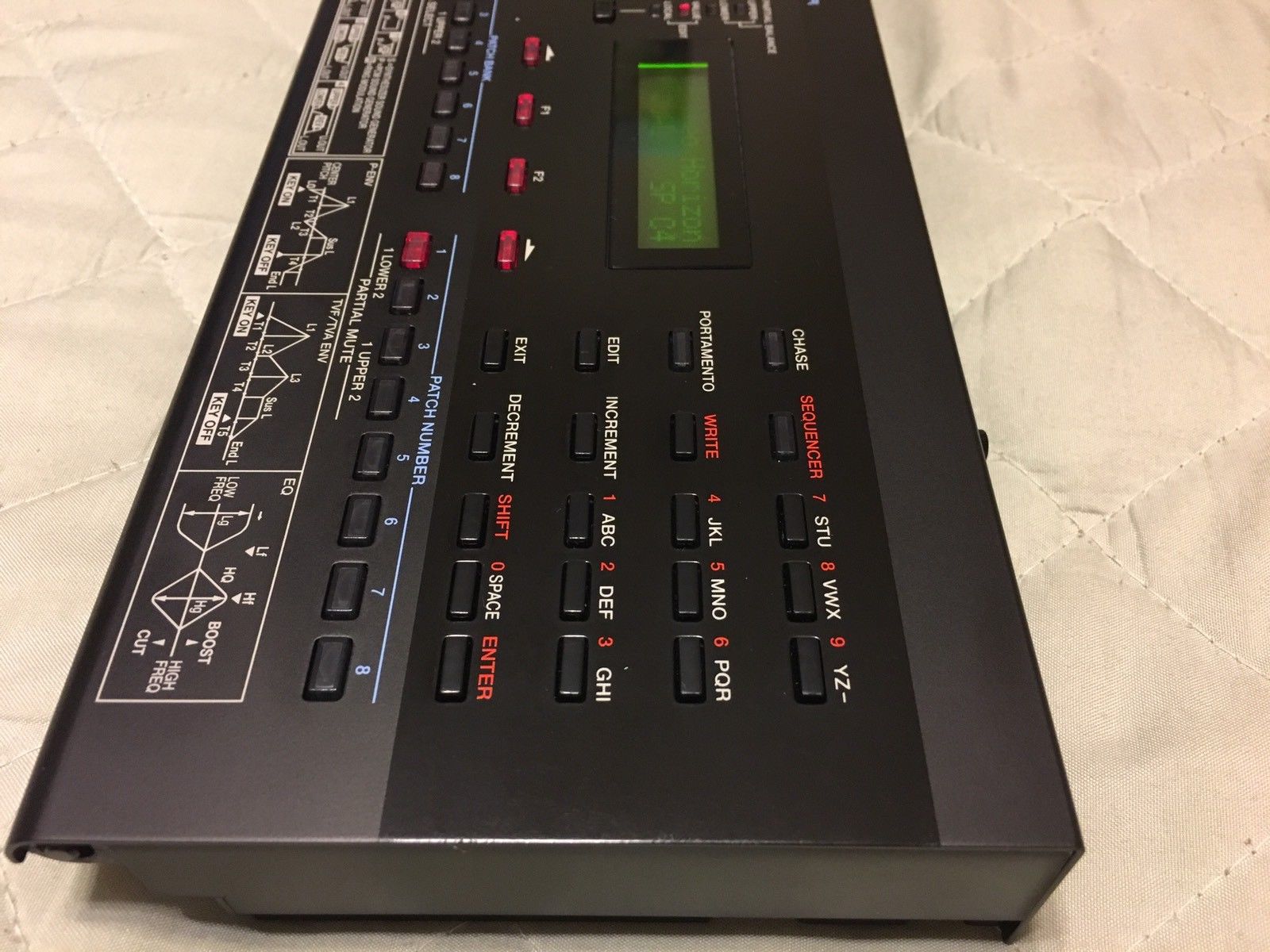 MATRIXSYNTH: Roland Boutique D-05 Linear Synthesizer SN Z1I3986