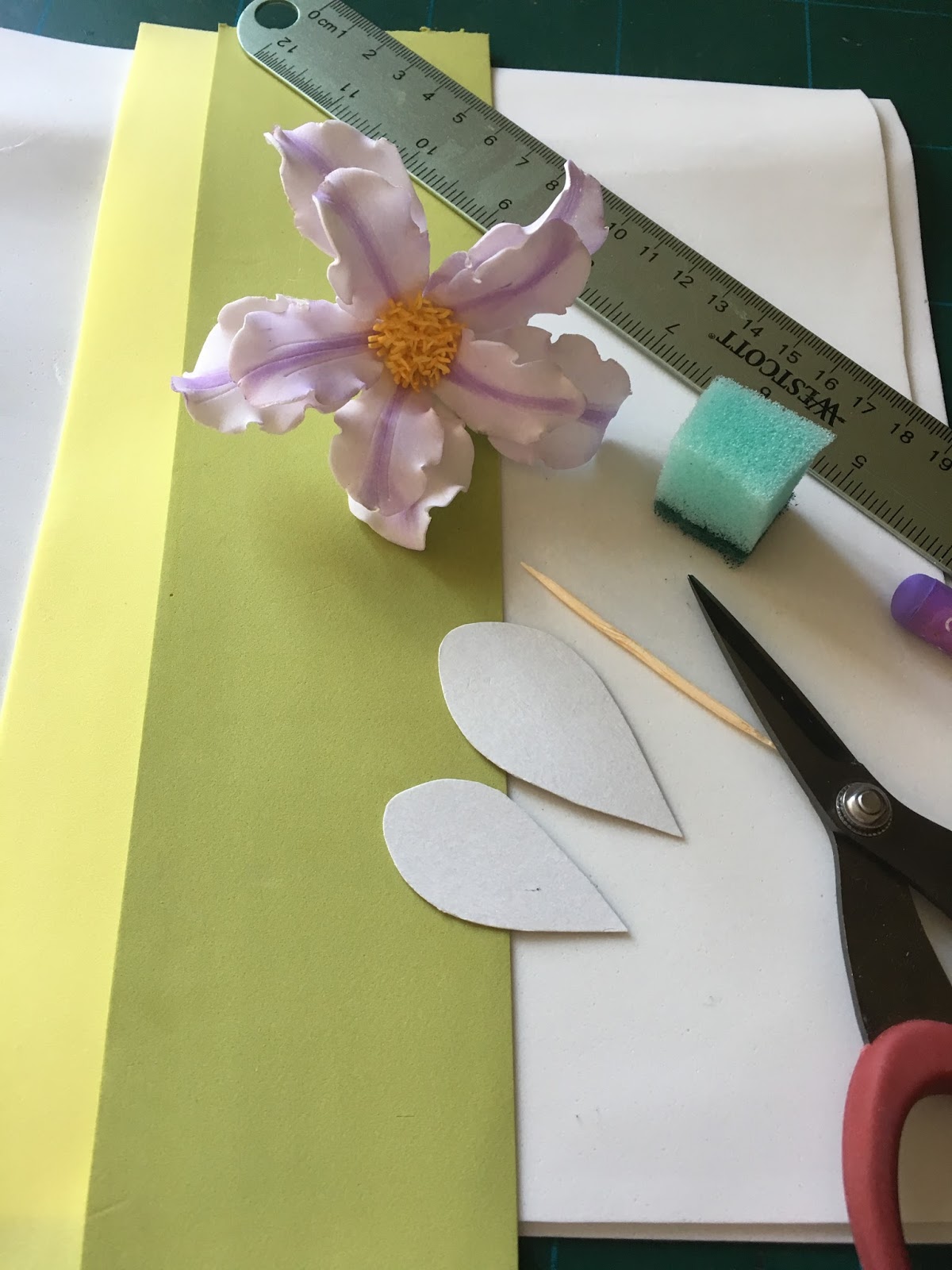 Elena's Handmade: Lily Flower Tutorial