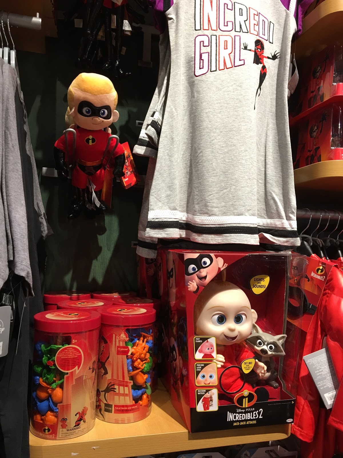Dan the Pixar Fan: Events: The Disney Store Incredibles 2 Merchandise ...