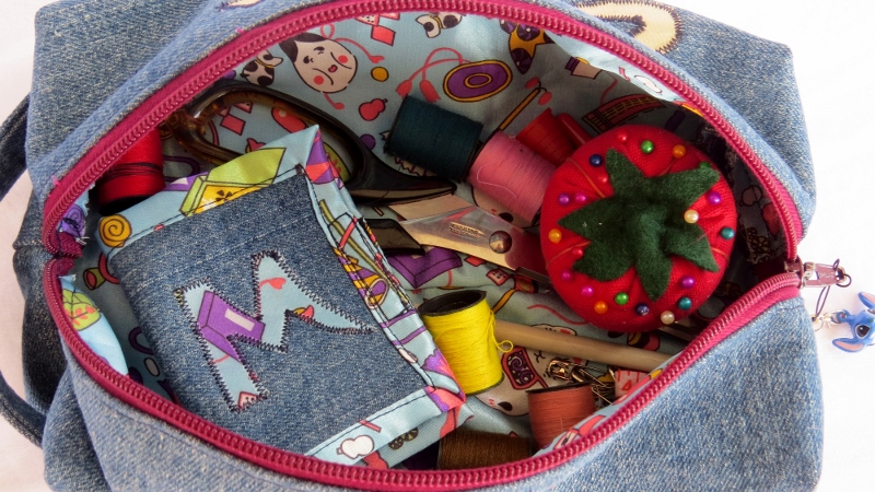 Creating my way to Success: Sewing Kit Bag - A Tutorial