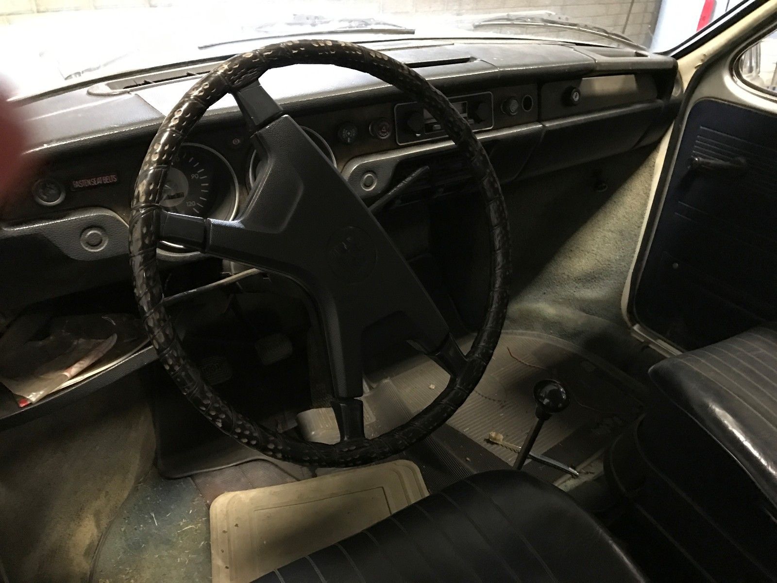 Unusual Classic: 1972 Volkswagen 411 Type 4 - DailyTurismo