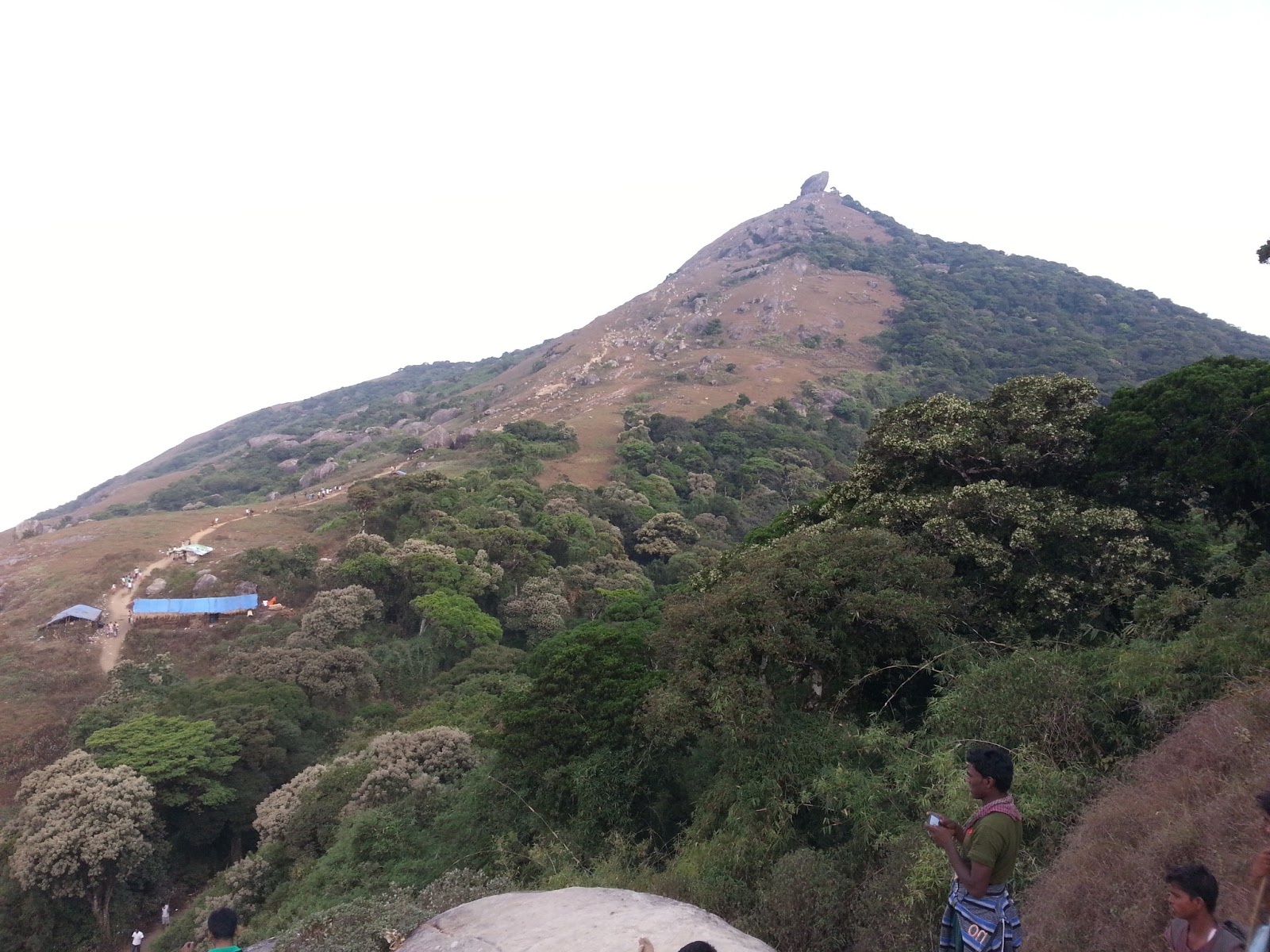 Razor's Edge!!!: A Rejuvenating trek to Vellingiri!!