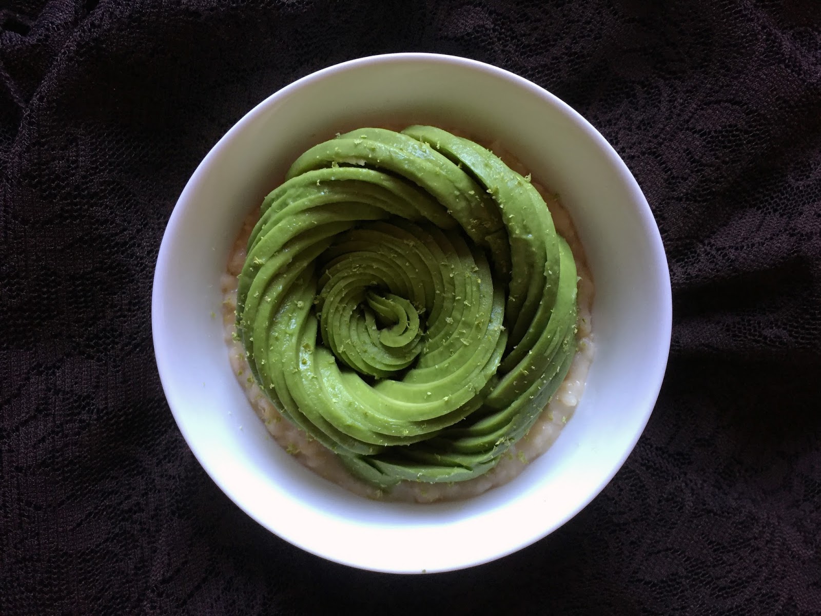 Inglourious Bananas: Lime Oatmeal with Avocado // Porridge d'avena al ...