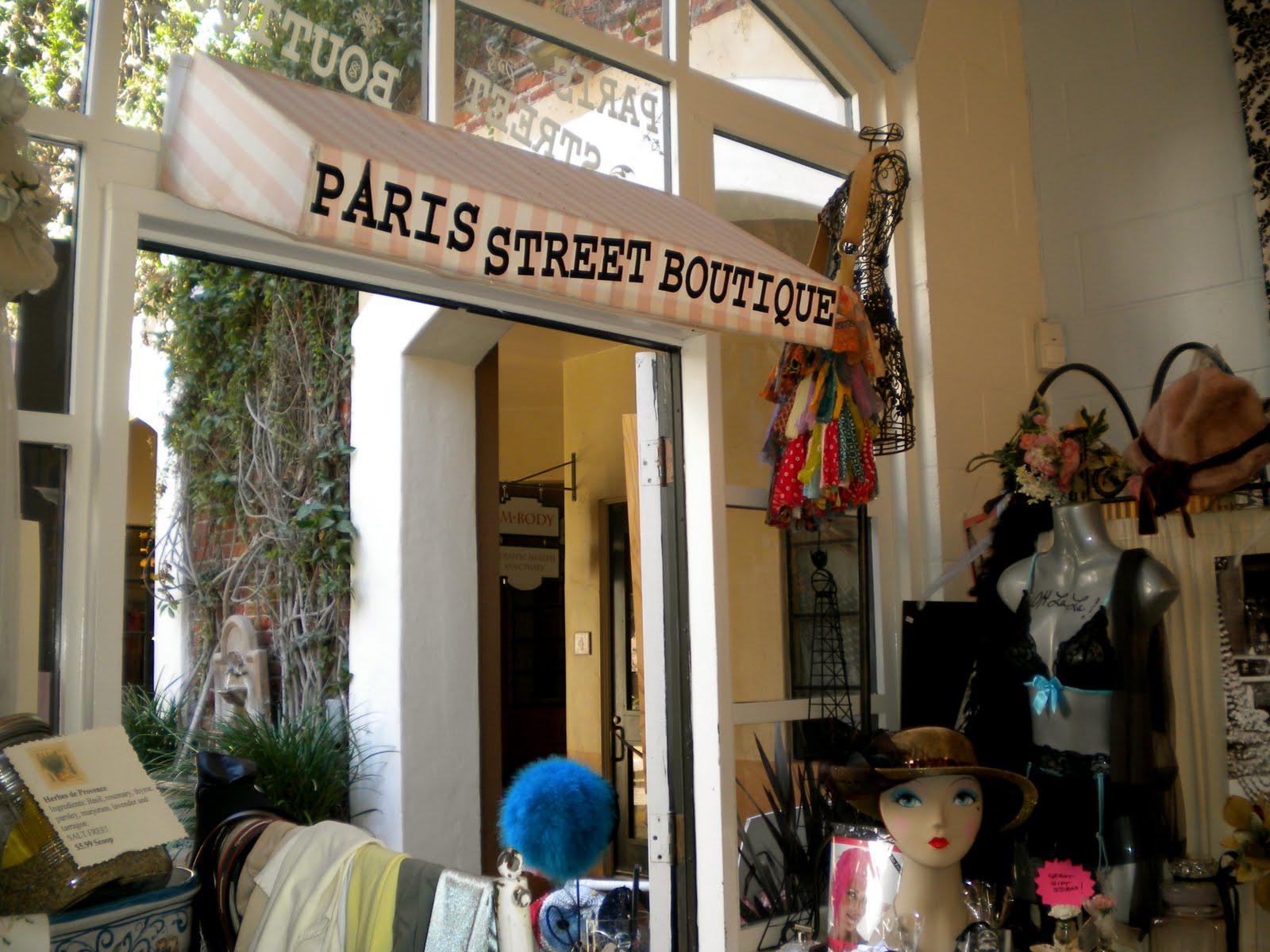 The fabulous life: Paris Street Boutique