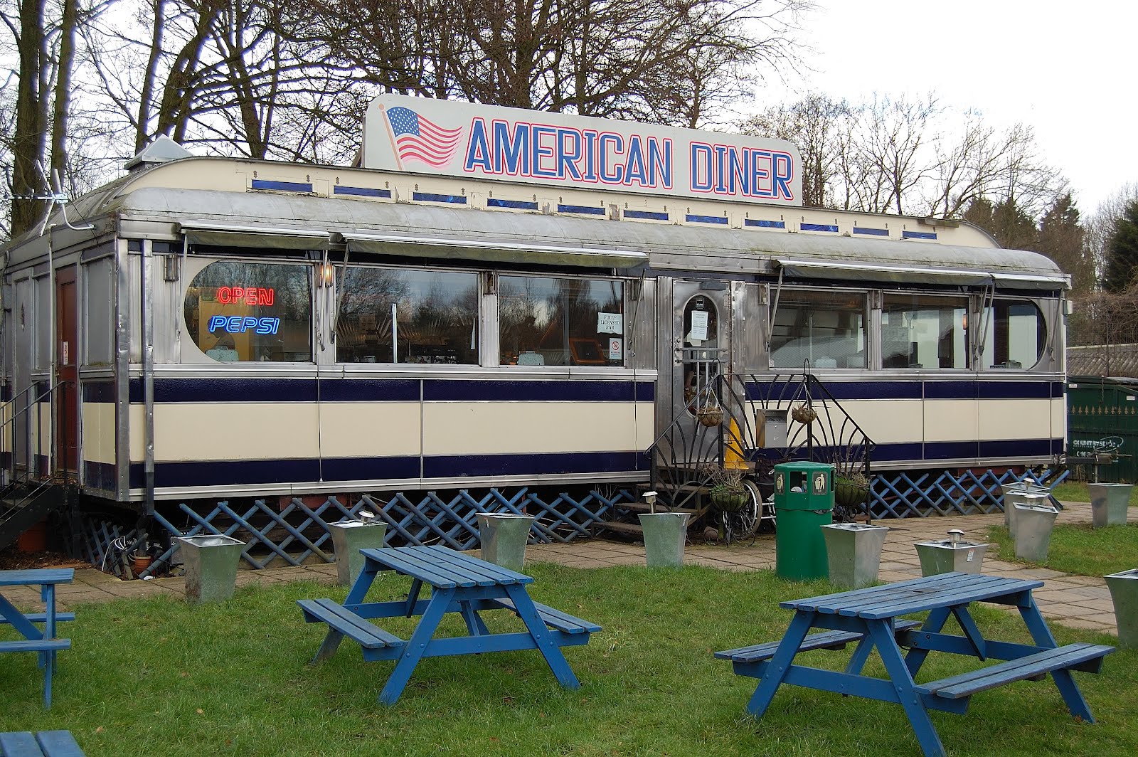 Kaylovesvintage: Riverview Diner