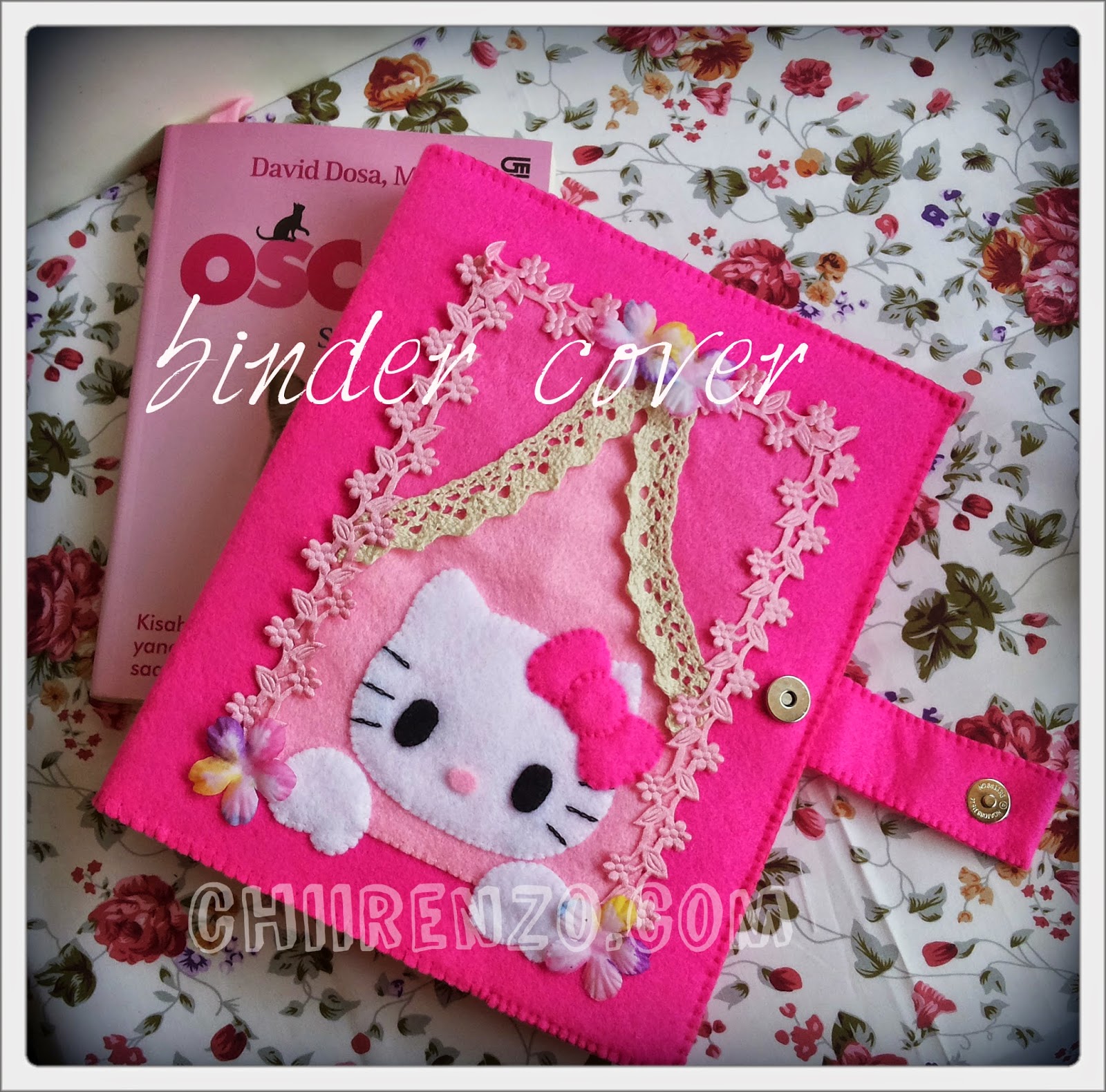 chiirenzo: hello kitty binder cover