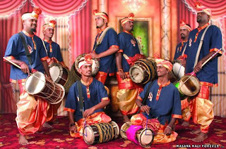 Hooks&Spears: URUMI MELAM