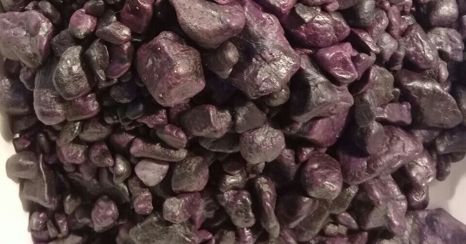 COMMODITIES: RUBIS BRUTOS