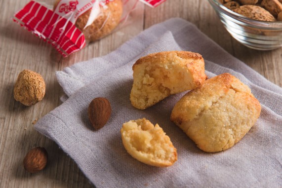 Turin Epicurean Capital: Mombaruzzo amaretti
