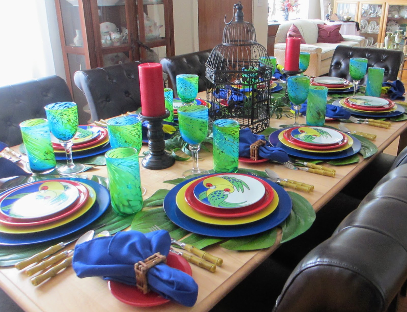 The Welcomed Guest: Fitz & Floyd Parrot Table