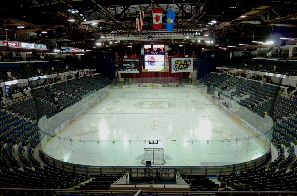My club team at a WHL barn last night! : r/hockeyplayers