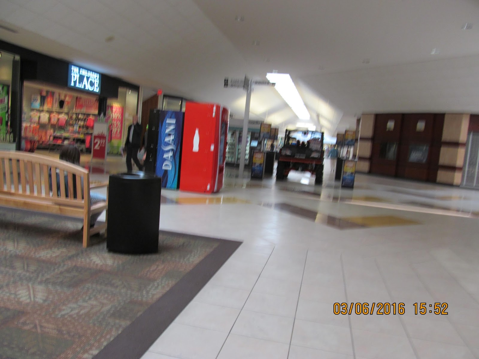 Trip to the Mall: Hickory Point Mall- [(Forsyth) Decatur, Illinois)]