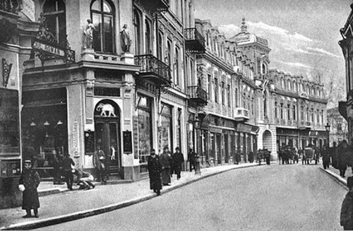 Once Upon A Time in Bucharest: Pasajul Roman