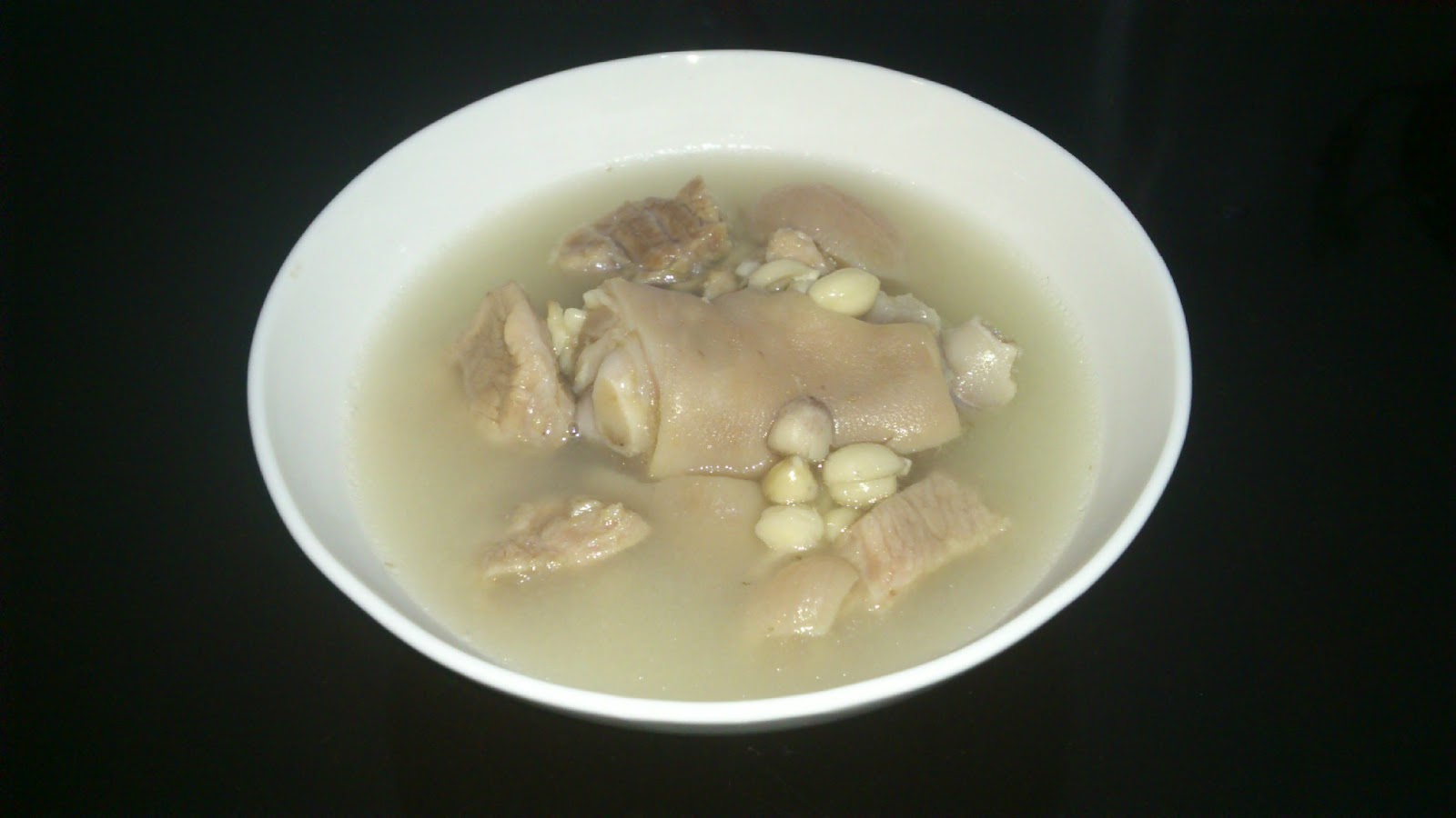 Pork Kitchen: Sop Kaki Babi Kacang Tanah