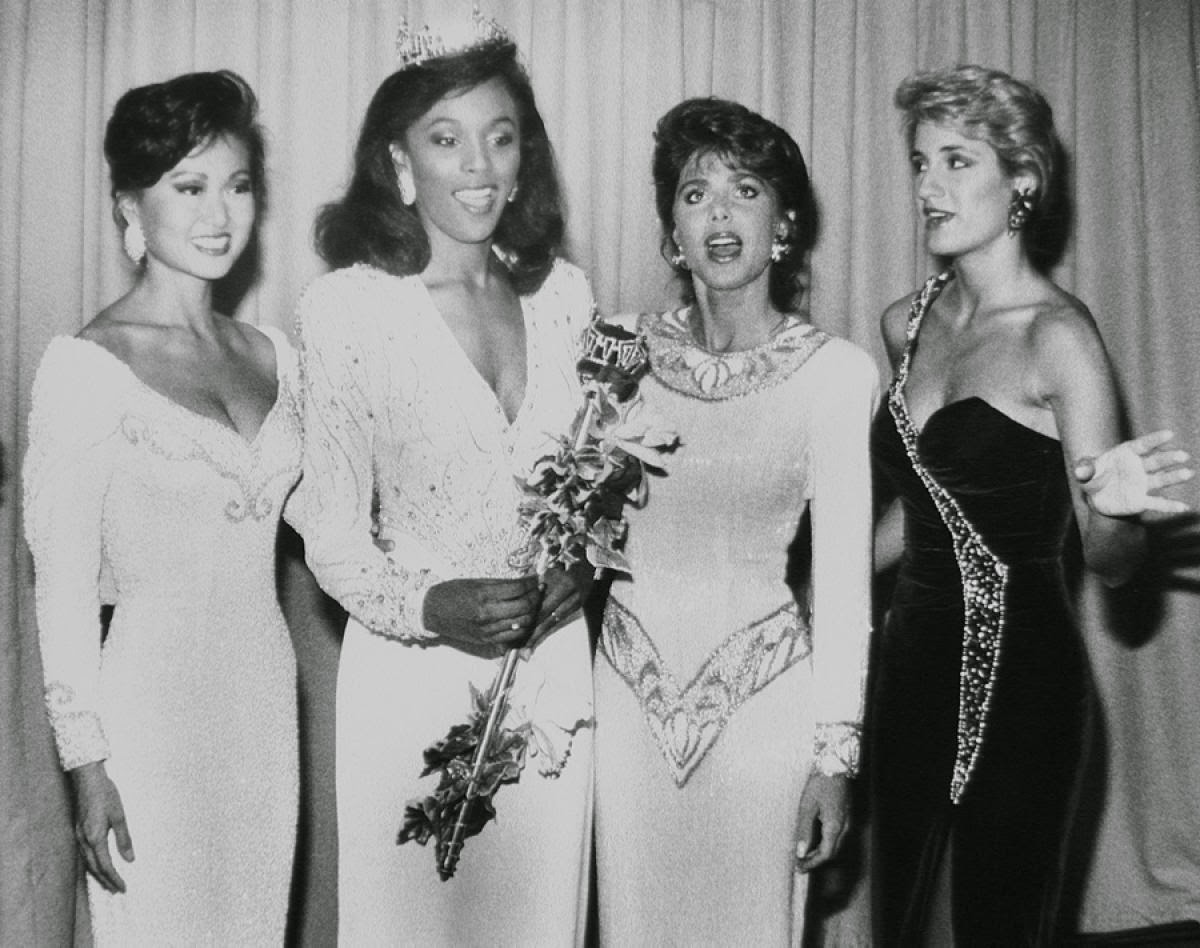 Pictures of America Beauty Pageants since the 1920s ~ Vintage Everyday