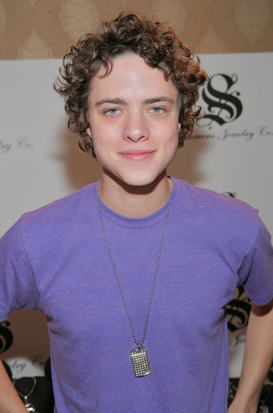 Douglas Smith | Celebrities Photos Hub