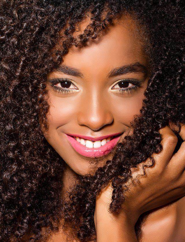 Miss República Dominicana de rizos ~ Amando mis rizos