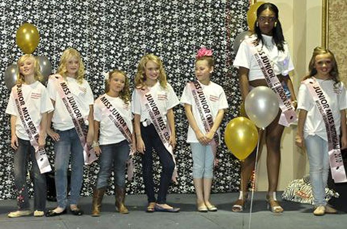 Naija Street News: Young Nigerian girl Nnenna Eronini hits 6ft at just 11