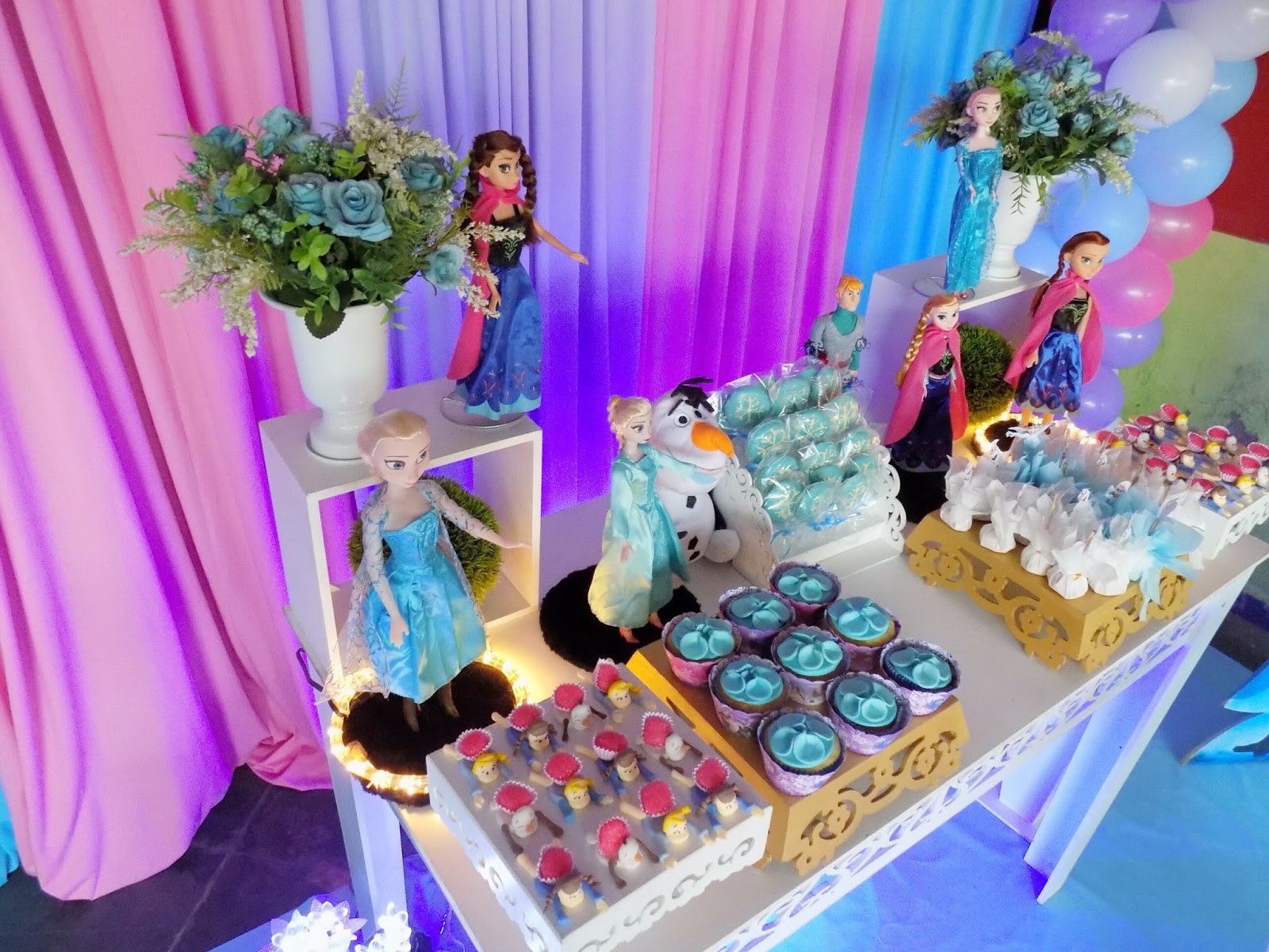 Colore Colorê: Frozen pocket azul, rosa e lilás