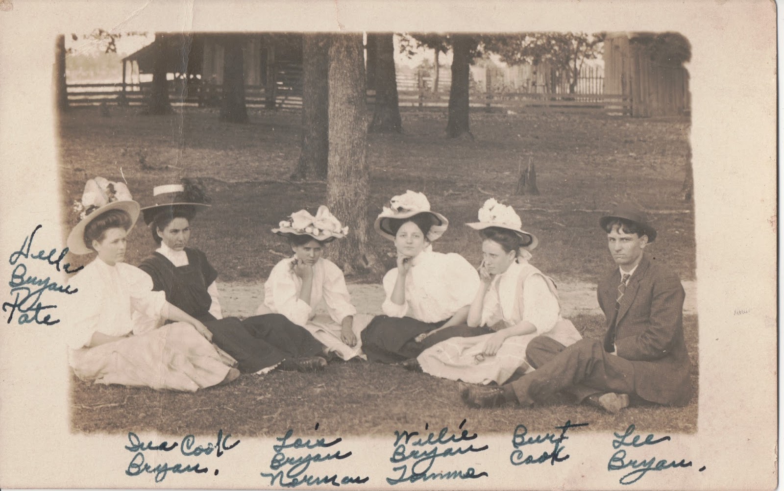 Moments in Time, A Genealogy Blog: Friday's Photo: Ina and Bert Cook