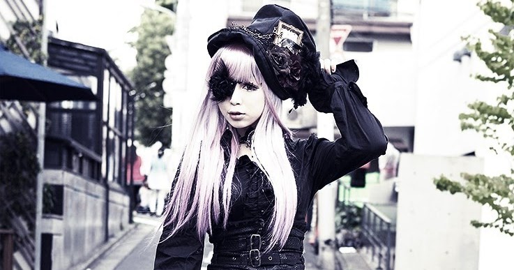 DesperateHell: Guest post: How to Dress Visual Kei Clothing