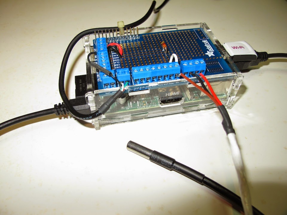 S/V LUX: Keeping An Eye On Things: A Boat Monitoring System