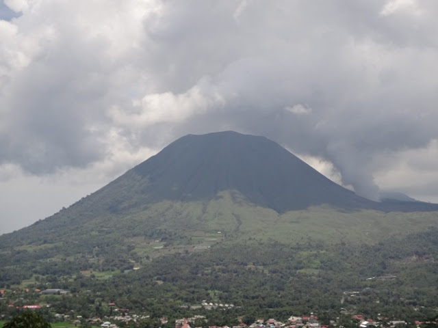 A short visit to Tomohon