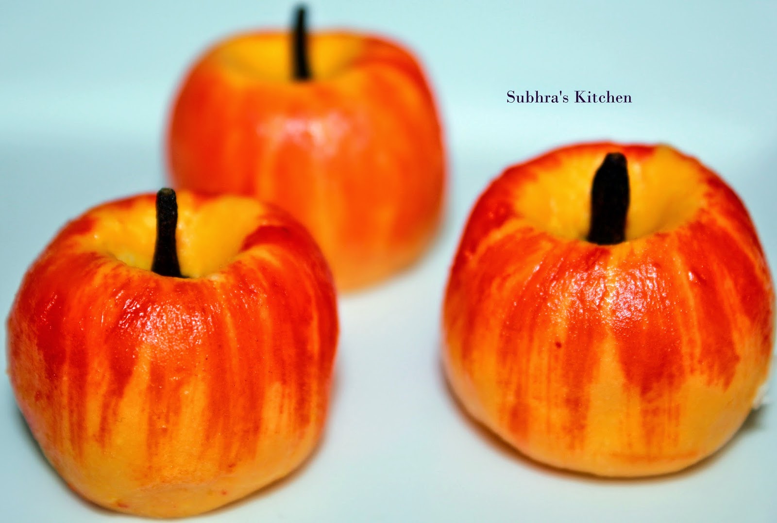 Subhra's Kitchen: Apple Peda