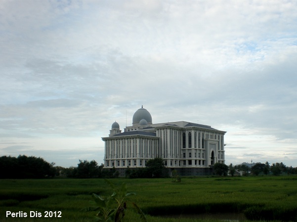 Diari Keluarga Firdausi: Sawah Padi di Perlis