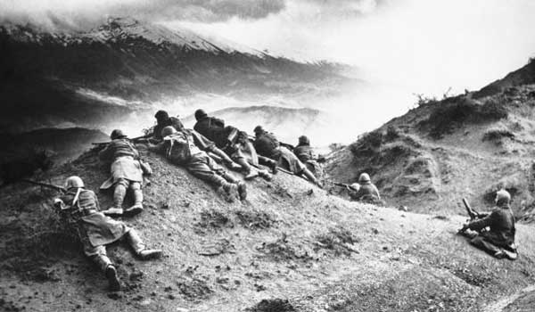 ΒΑΣΙΛΕΙΑ - ΕΘΝΑΡΧΙΑ : 9η ΜΑΡΤΙΟΥ 1941. ITAΛΙΚΗ ΕΑΡΙΝΗ ΕΠΙΘΕΣΗ ...