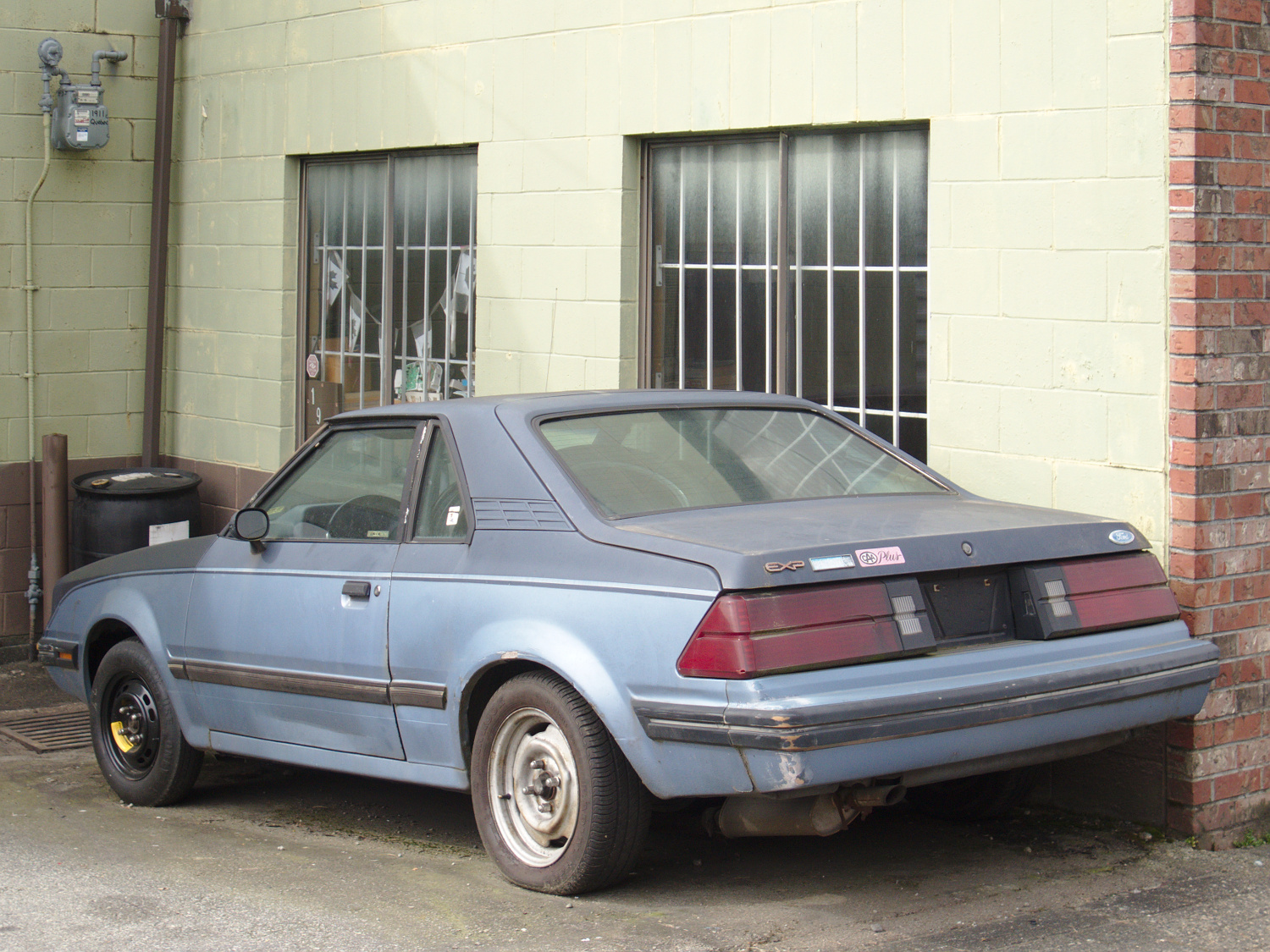 Old Parked Cars Vancouver: 1984 Ford EXP