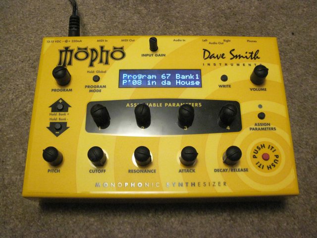 MATRIXSYNTH: Dave Smith Instruments MoPho