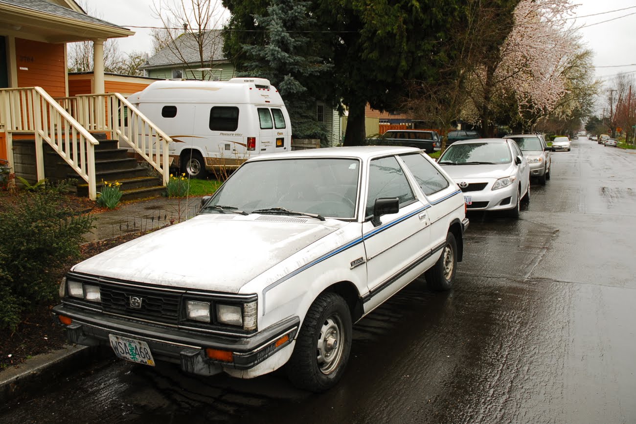 OLD PARKED CARS.: 1986 Subaru GL 4WD.
