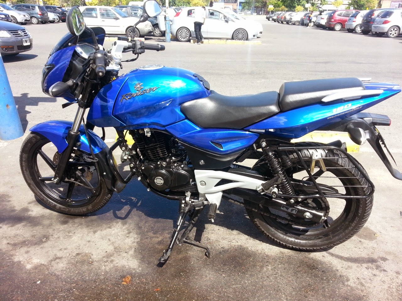 Todo sobre motos: Galería: Bajaj Rouser 180