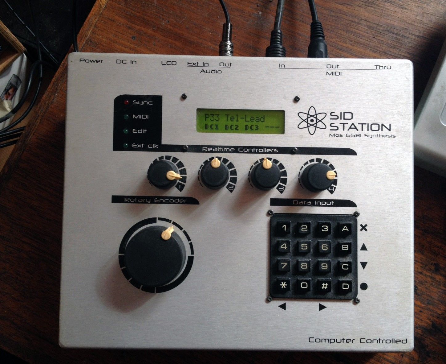 MATRIXSYNTH: ELEKTRON SIDSTATION MOS 6581 SYNTHESIZER SID STATION