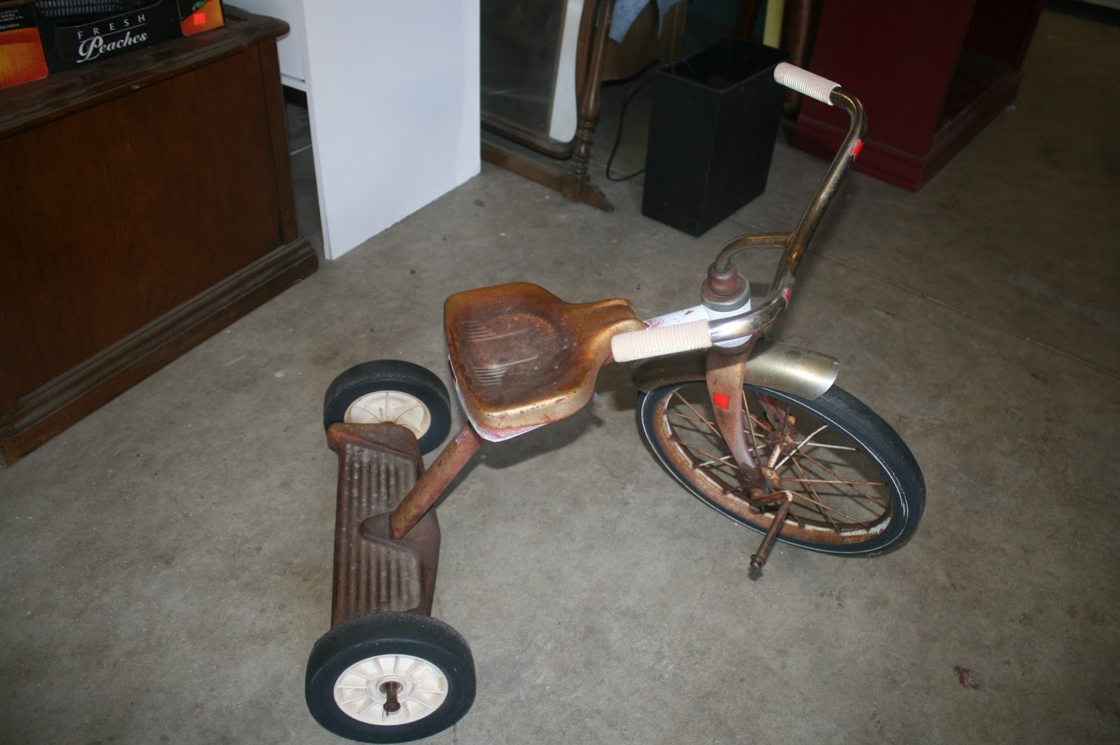Read Between Designs: Old Iron fence, Rusty Tricycle, Chalk Paint and ...