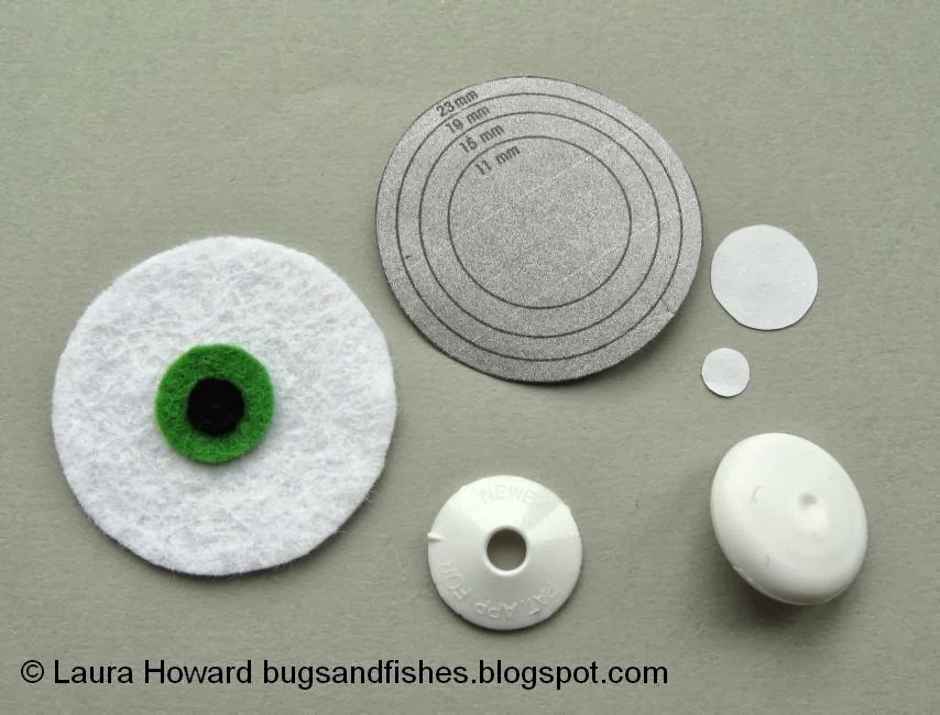 Bugs and Fishes by Lupin: How To: Felt Eyeball Buttons for Halloween