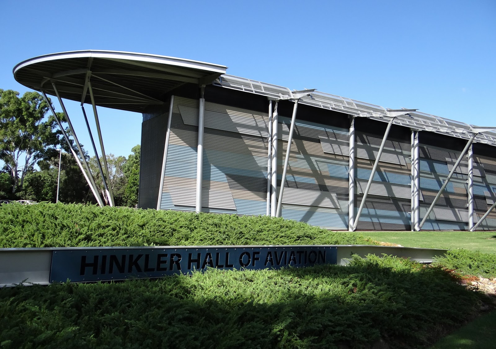 Air Queensland.blogspot: Hinkler Hall of Aviation - The story of Bert ...
