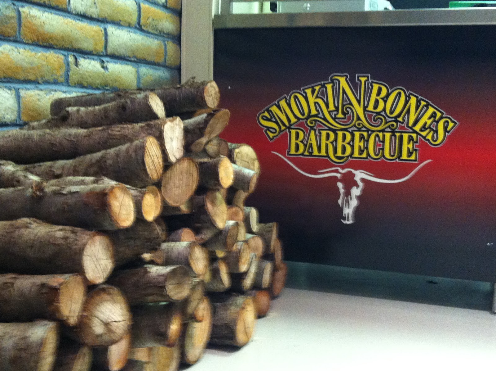 Smokin Bones BBQ | Celebrity 2014