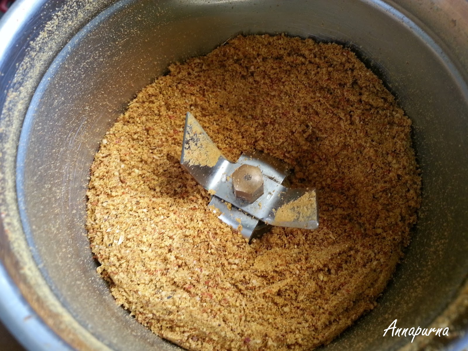 Annapurna: Puliyodharai / Pulihora - South Indian Tamarind Rice Recipe